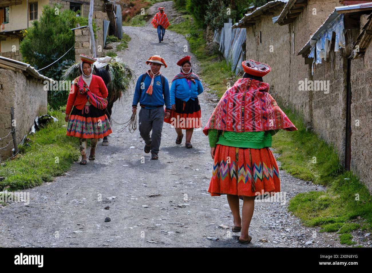 Peru, province of Cuzco, Sacred Valley of the Incas, community of the ...