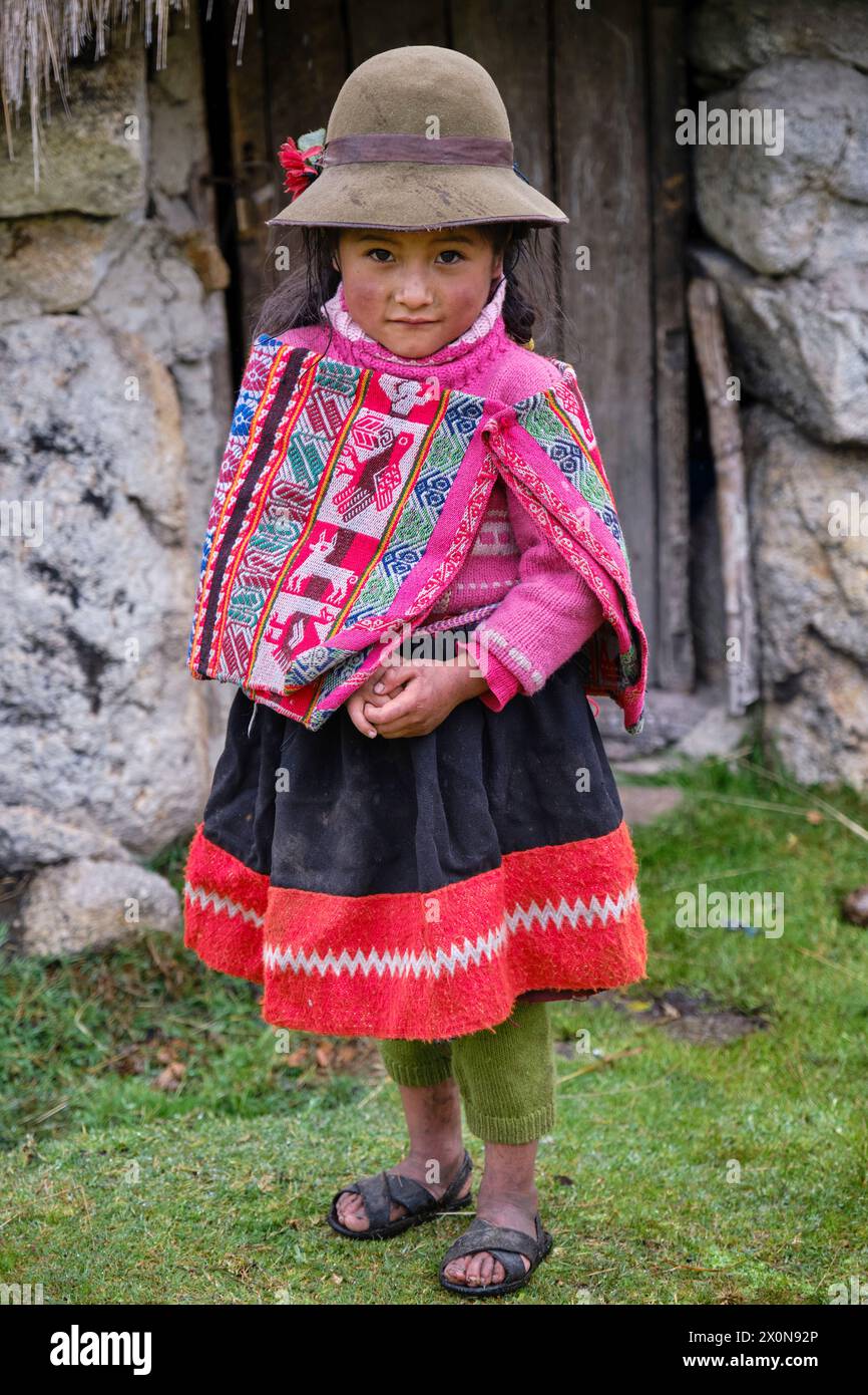 Peru, province of Cuzco, Sacred Valley of the Incas, community of the ...