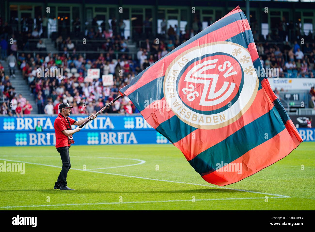 Wiesbaden, Germany. 13th Apr, 2024. Soccer: Bundesliga 2, SV Wehen ...