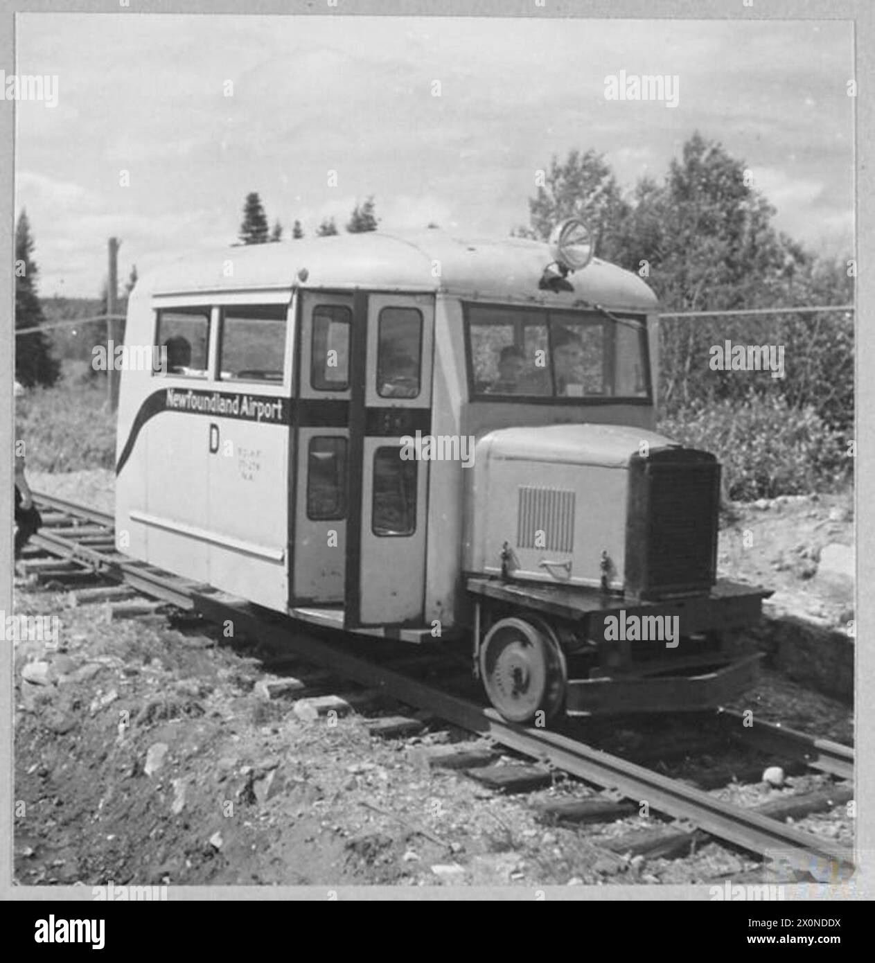 R.A.F. TRANSPORT COMMAND ATLANTIC ROUTES - For story see CH.15929 ...