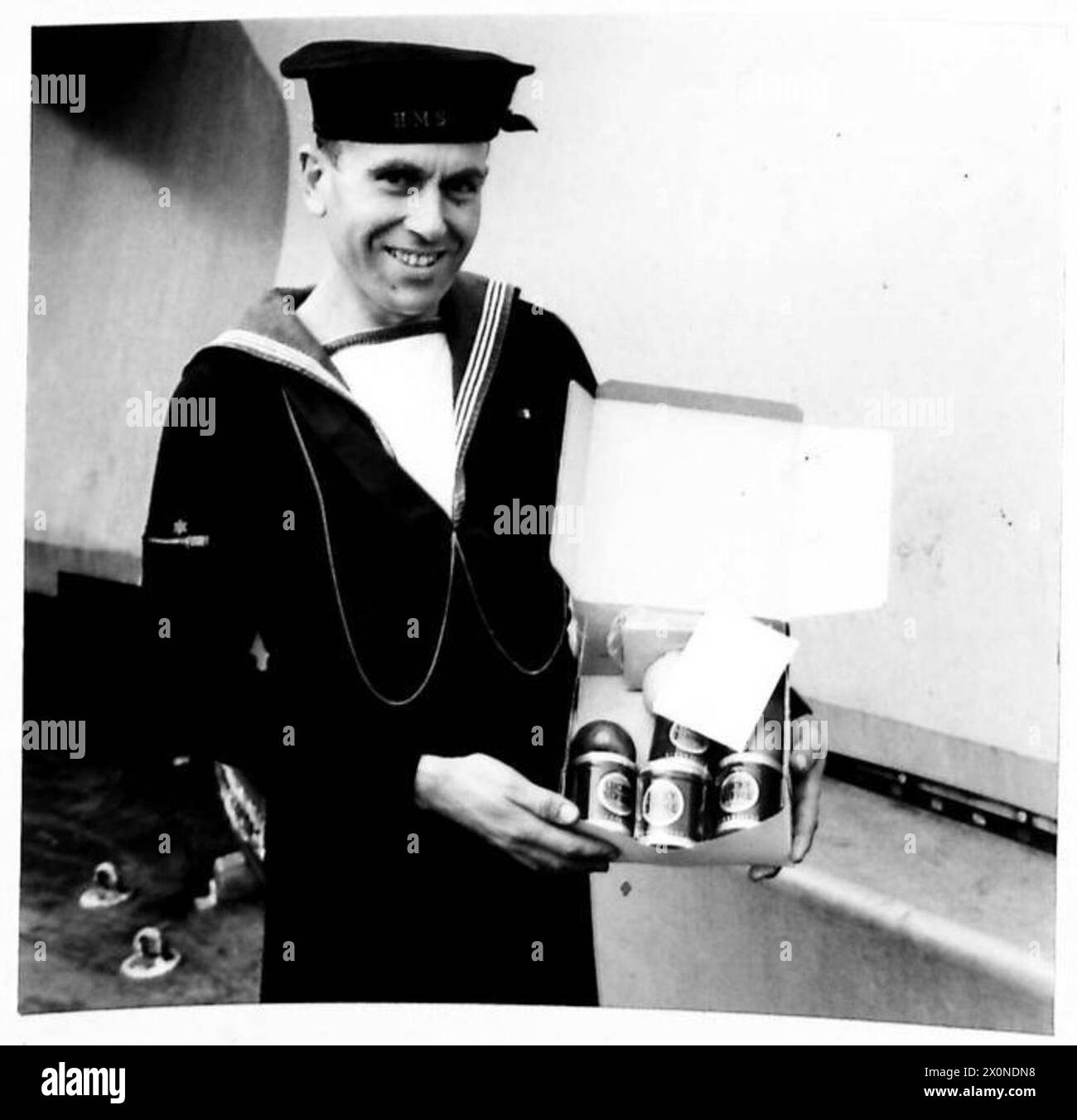 The President of the USA sent each crew member of British ships a box ...