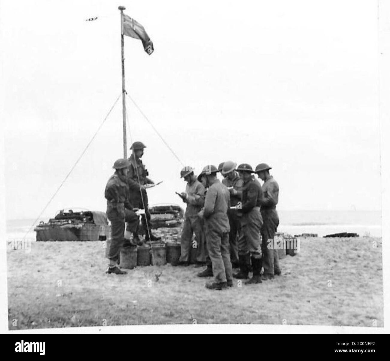 Captain Billinghurst and Lieutenant George of the 1574 Independent ...