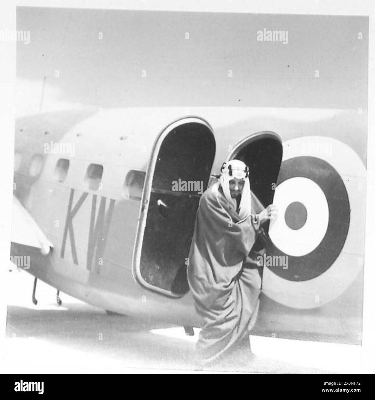 Desert air airplane Black and White Stock Photos & Images - Alamy