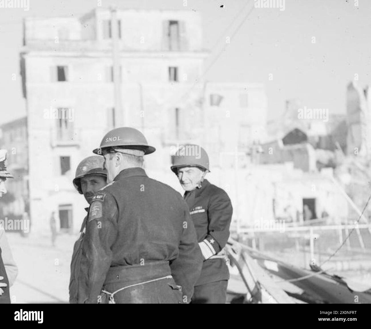 C IN C MEDITERRANEAN VISITS ANZIO BEACHHEAD. 27 AND 28 JANUARY 1944 ...