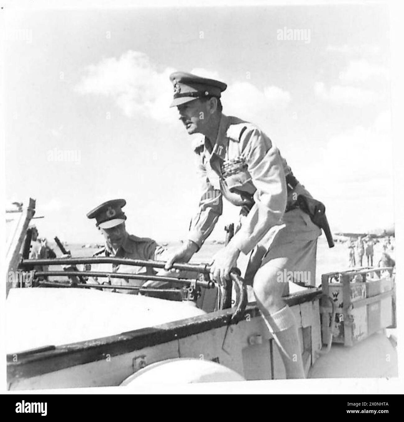 British army officer observes hi-res stock photography and images - Alamy