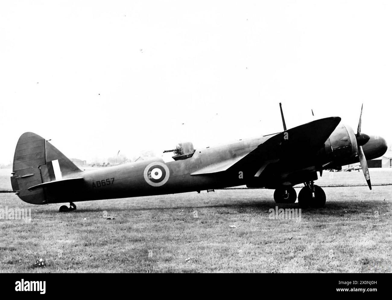 Nose guns hi-res stock photography and images - Alamy