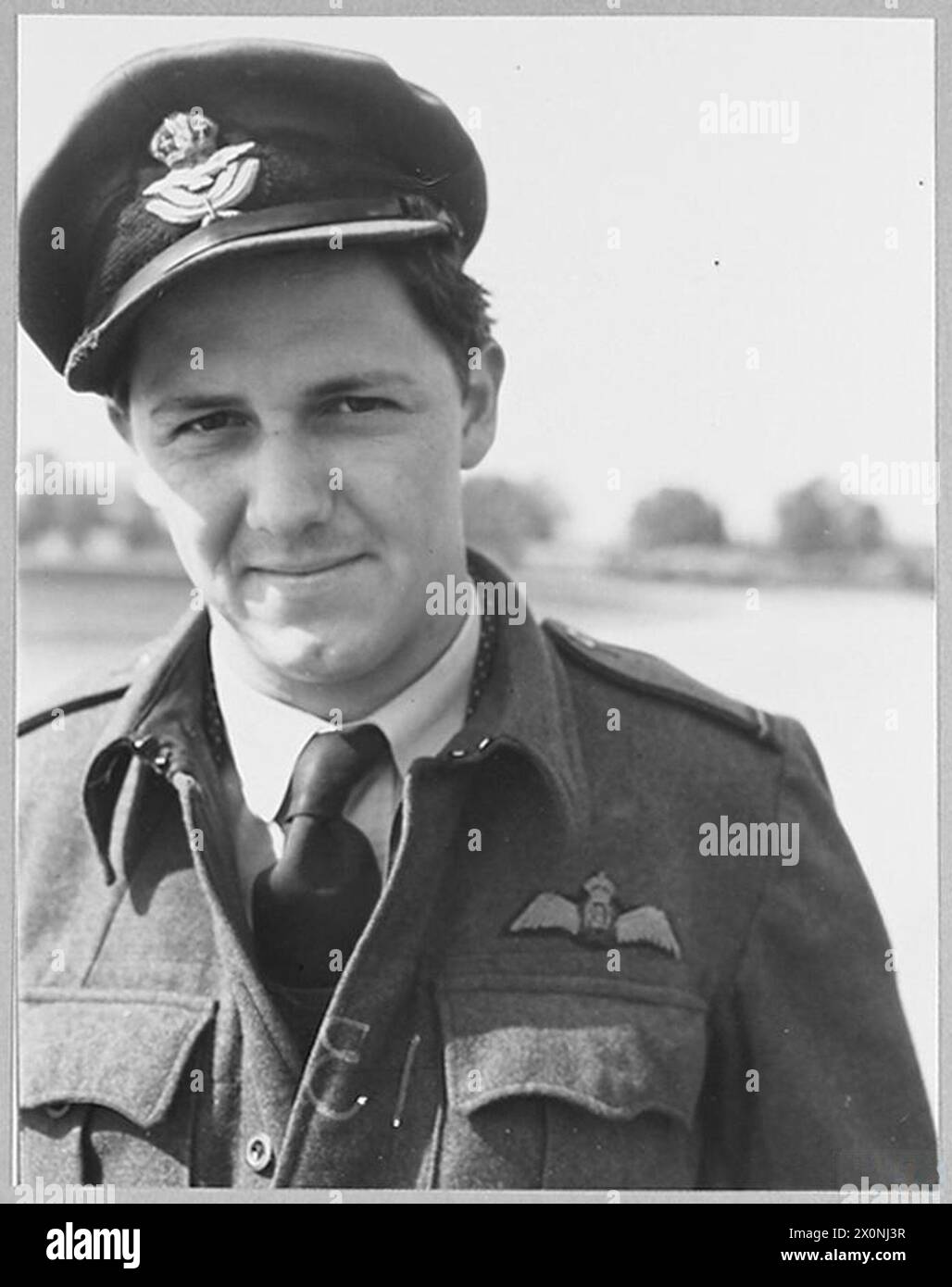 R.A.F. PILOTS GREETED RUSSIANS OVER BERLIN - For story see CH.15133 ...