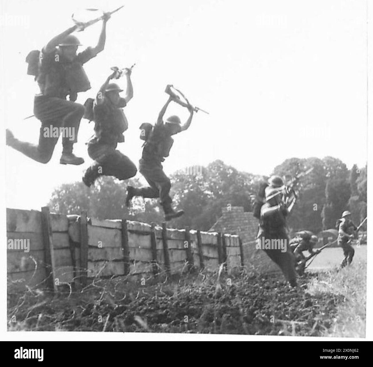 Military training maneuvers infantry hi-res stock photography and ...