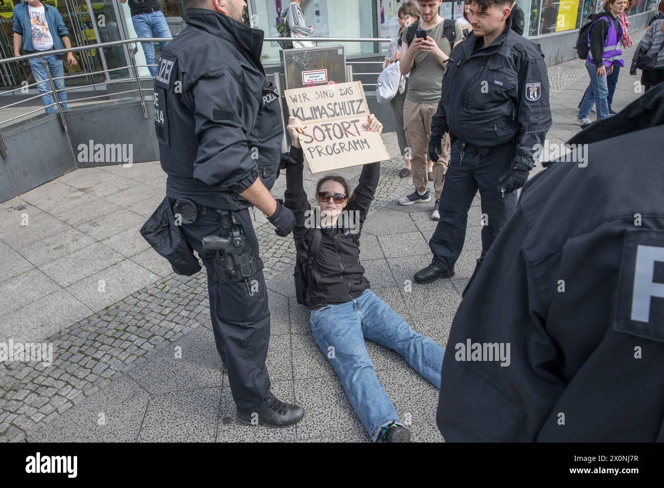 Continuing their efforts to draw attention to urgent climate issues ...