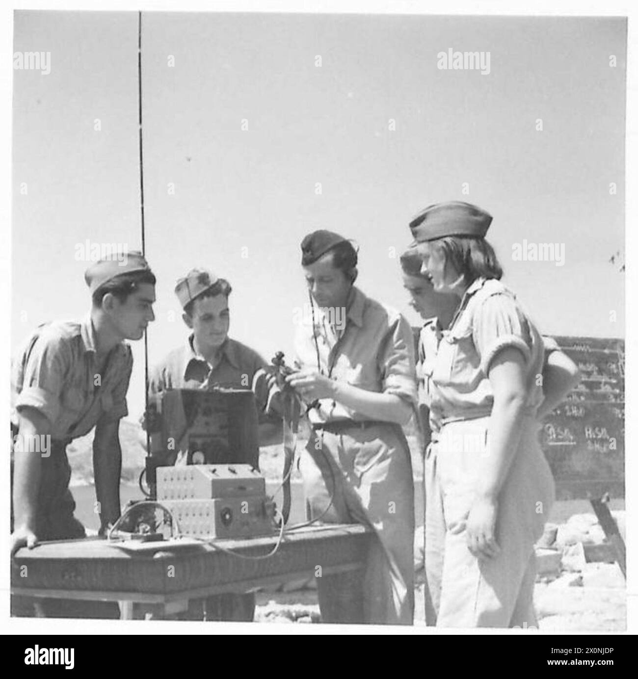 British army radio sets hi-res stock photography and images - Alamy