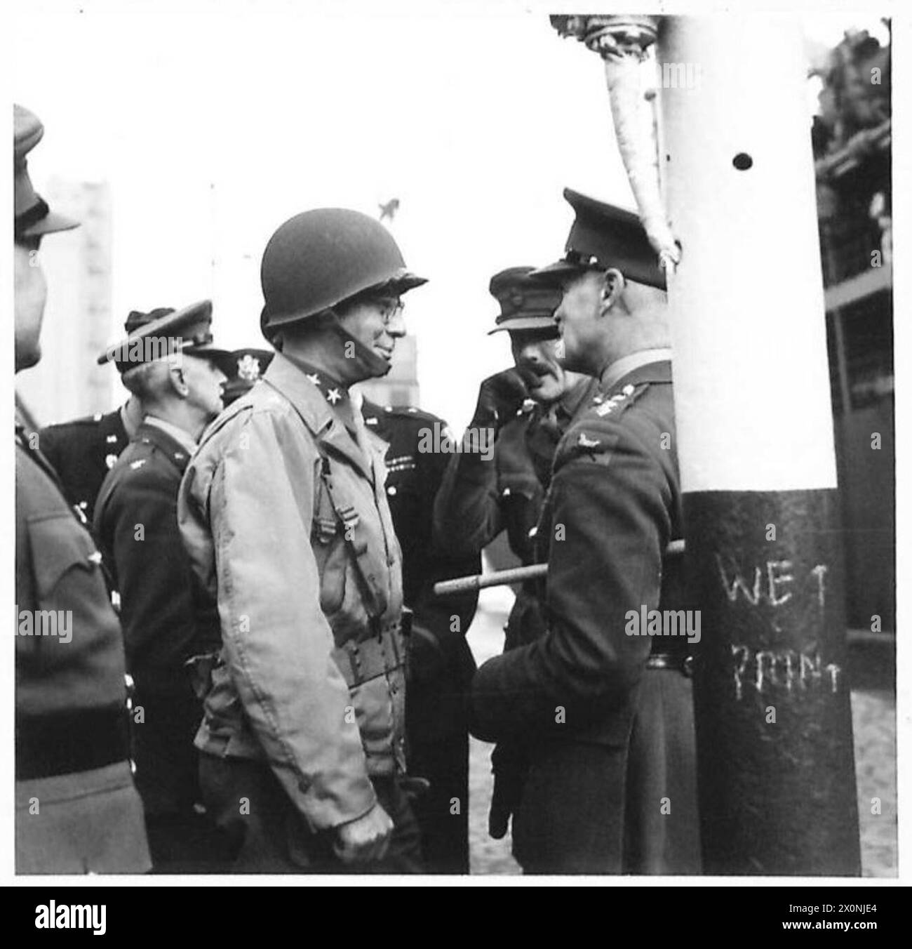 AMERICAN TROOPS ARRIVE IN NORTHERN IRELAND - In conversation at the ...