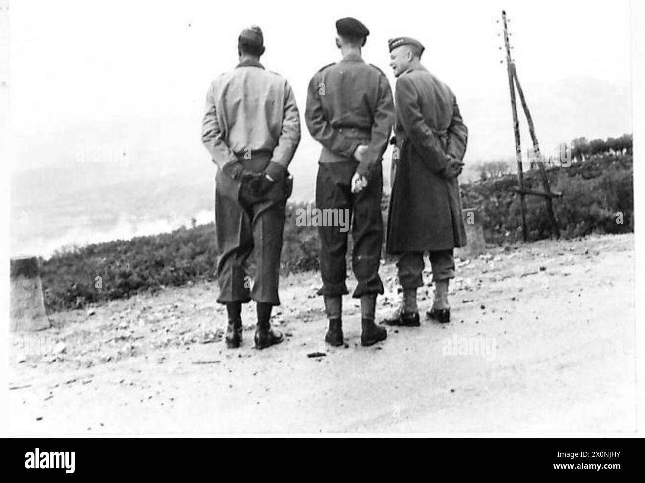 ITALY : FIFTH ARMYGENERAL EISENHOWER VISITS 10 CORPS FRONT - The view ...