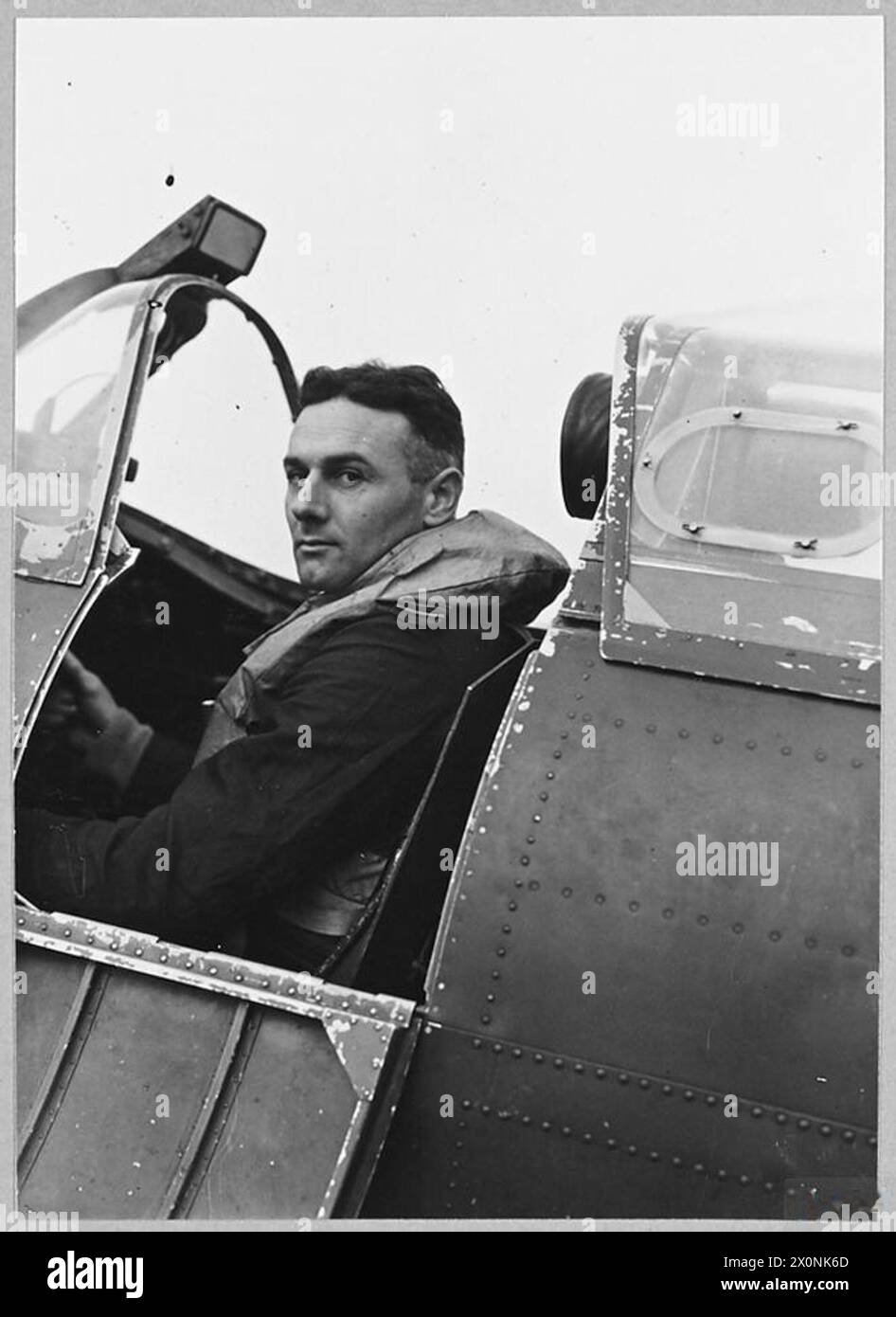 CHAMPION HURDLER LEADS "HUNDRED" SQUADRON - The hurdling Squadron ...