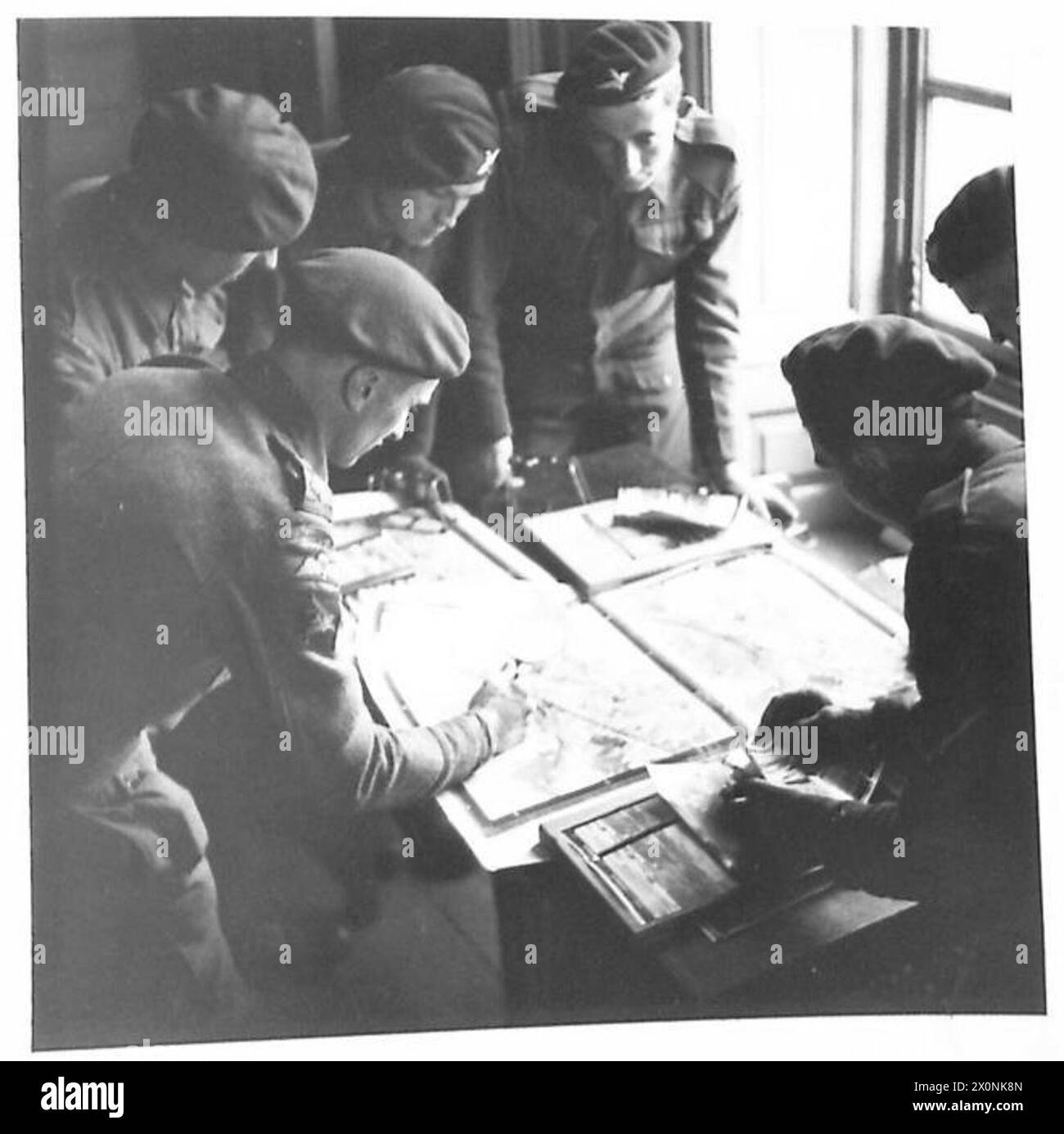 THE AIRBORNE OPERATION - The final briefing when the last instructions ...