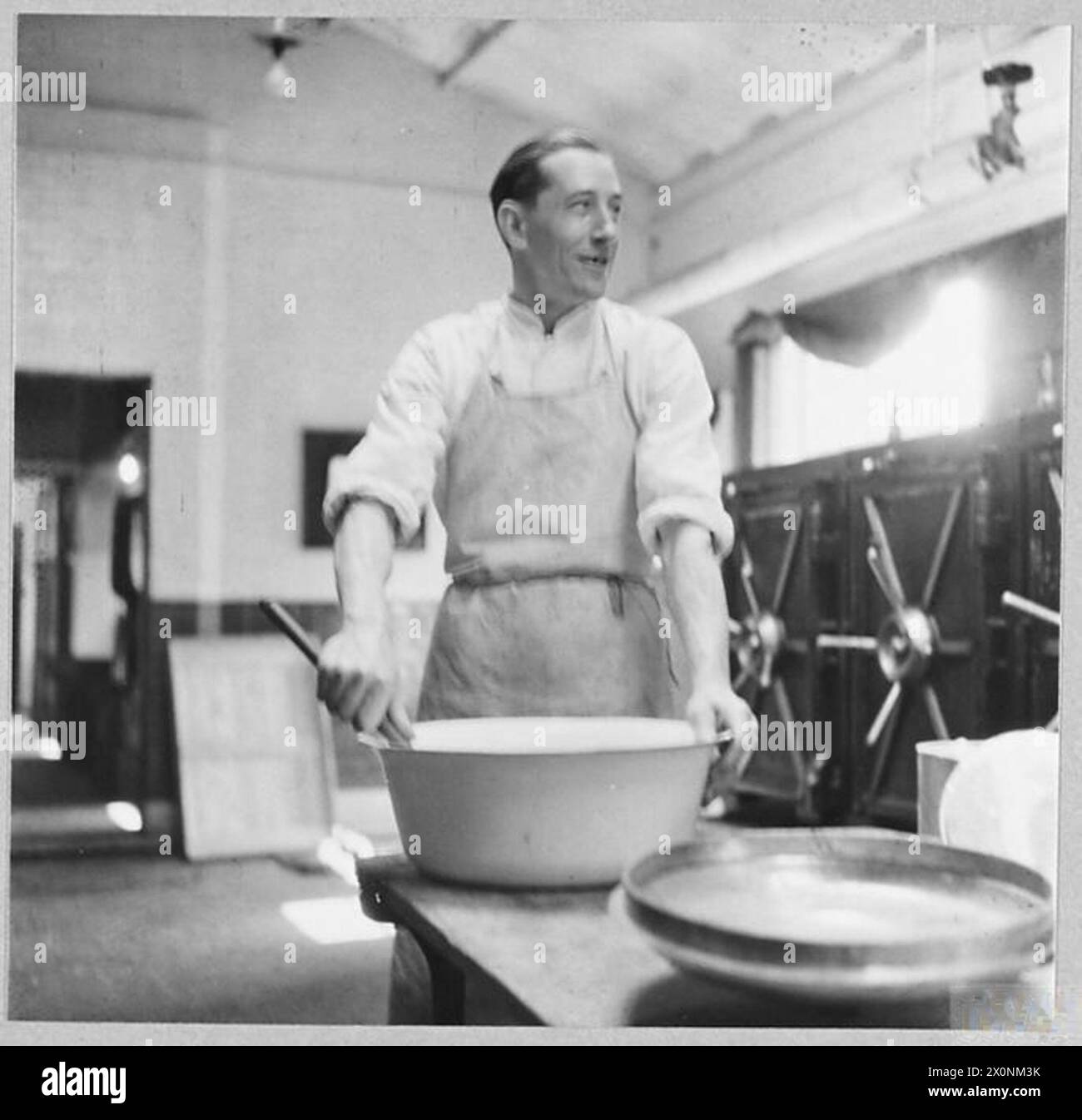 THE POLISH AIR FORCE IN BRITAIN, 1940-1947 - A cook on duty in the ...