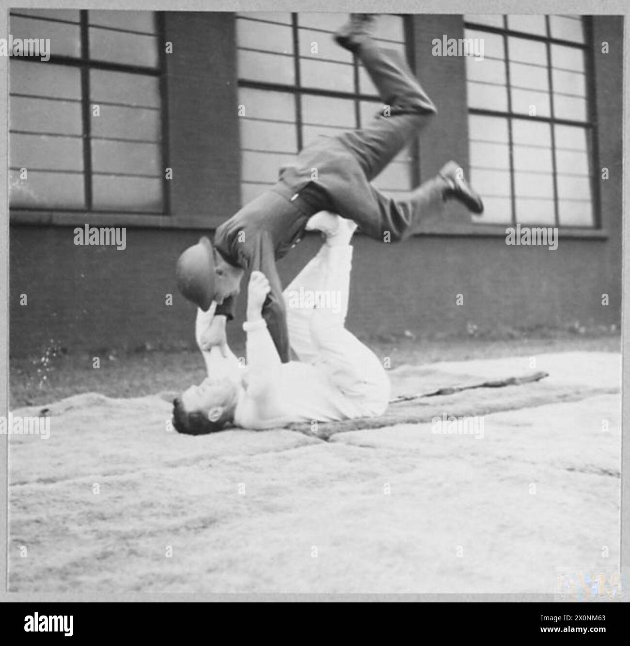 DEMONSTRATION OF UN-ARMED COMBAT - For story see CH.4223 An instructor ...