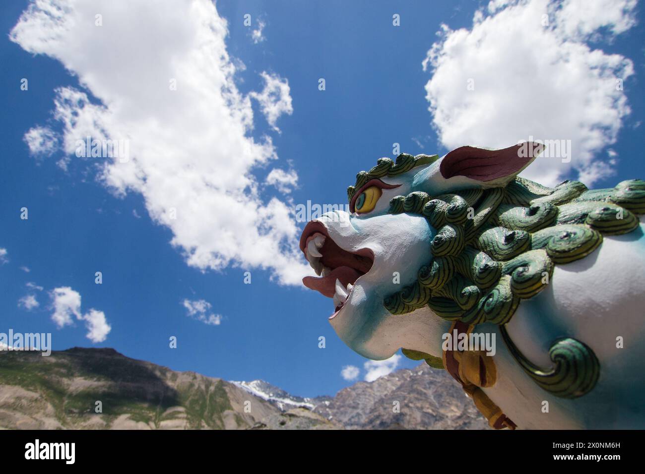 Dragon adventure hi-res stock photography and images - Alamy