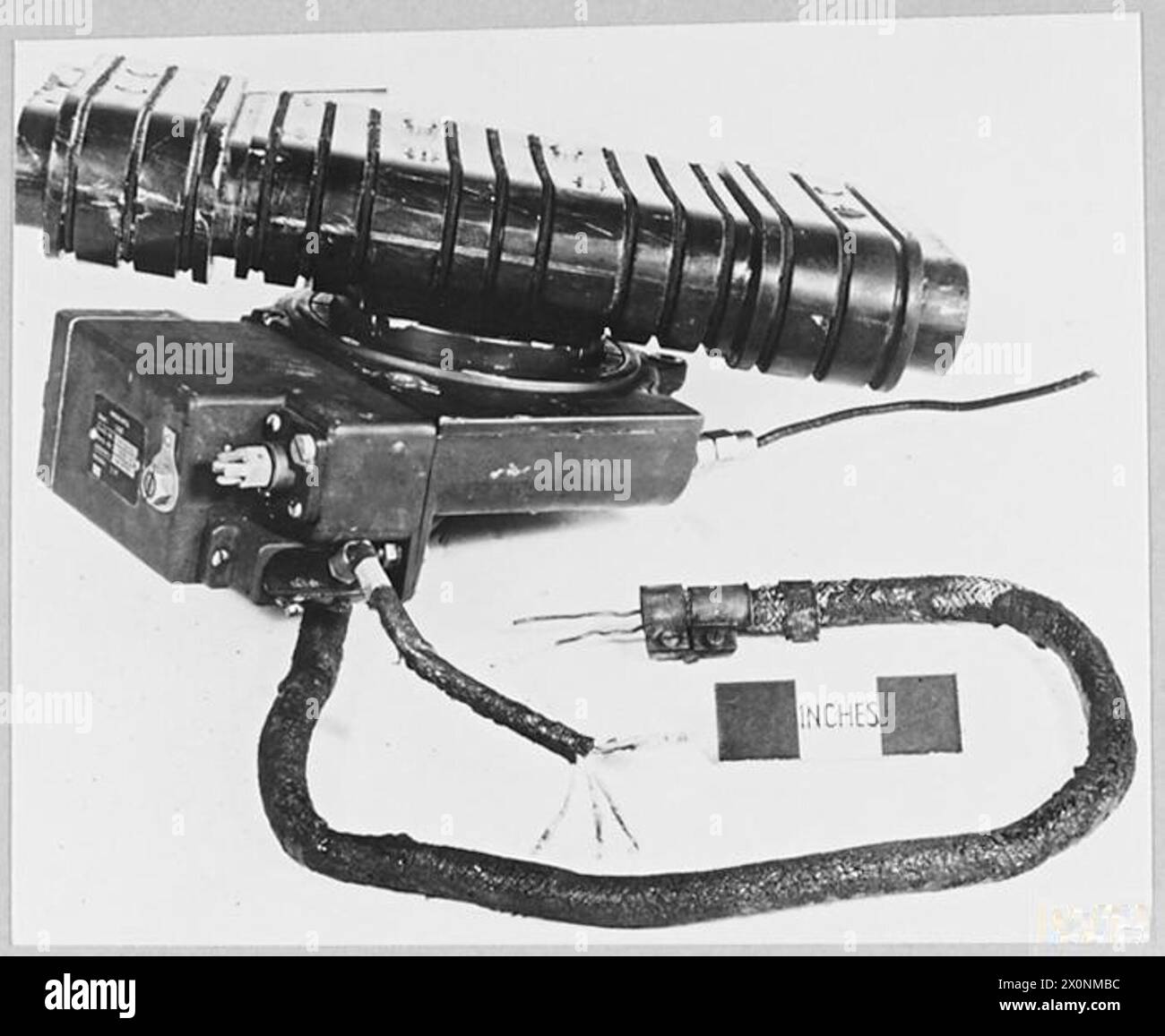 GERMAN RADIO EQUIPMENT - FIGURE XX (a) - Peilgeraet 6 D.F. Loop Aerial ...