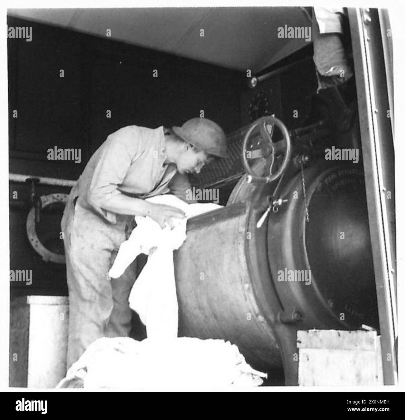Laundry_operation hi-res stock photography and images - Alamy
