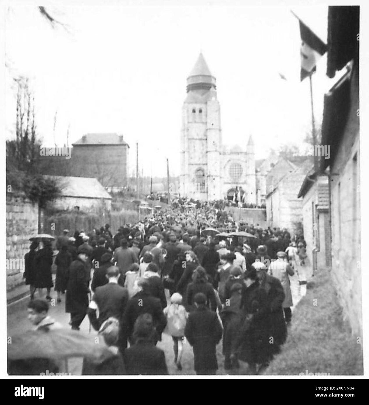 ST. VALERY - EN - CAUX LIBERATION FETE - The grand procession makes its ...