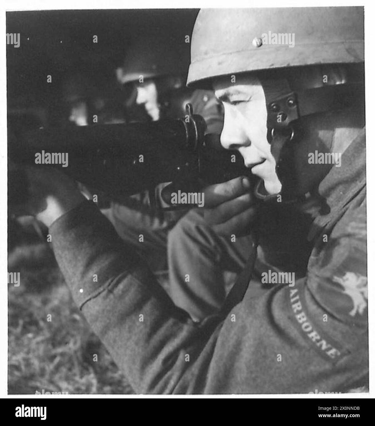 Glider crews of the British Army participate in exercises ...
