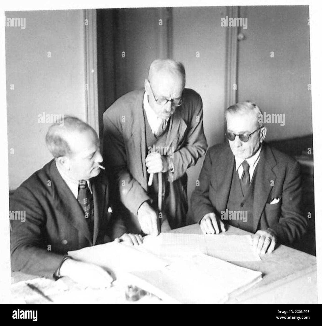 ITALY : "ENRICO" SHEFFIELD-BORN RUNS ONE-MAN AMGOT IN ITALIAN VILLAGE ...