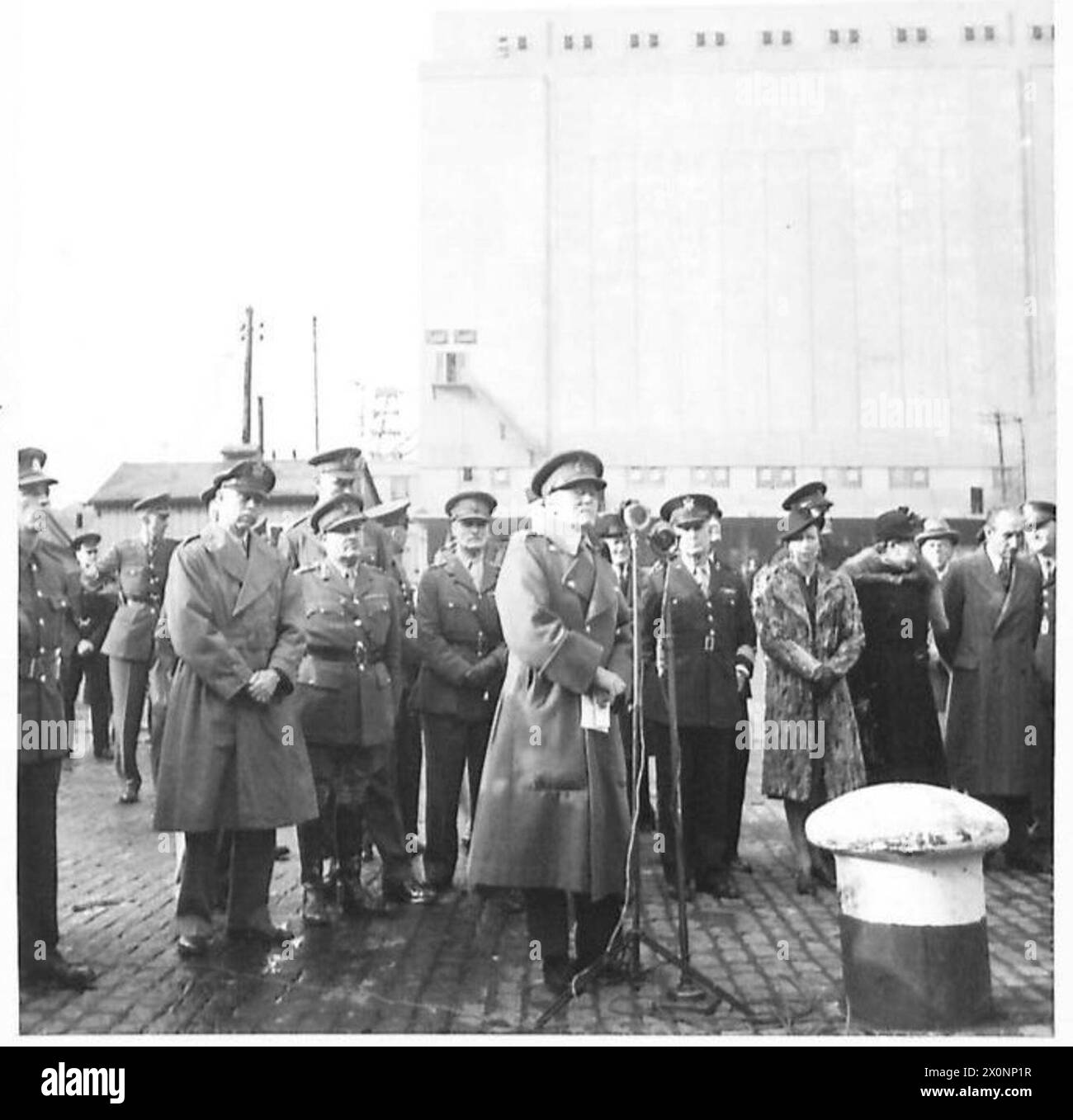 Major General L.I.G. Morgan-Owen welcomes arriving American troops to ...