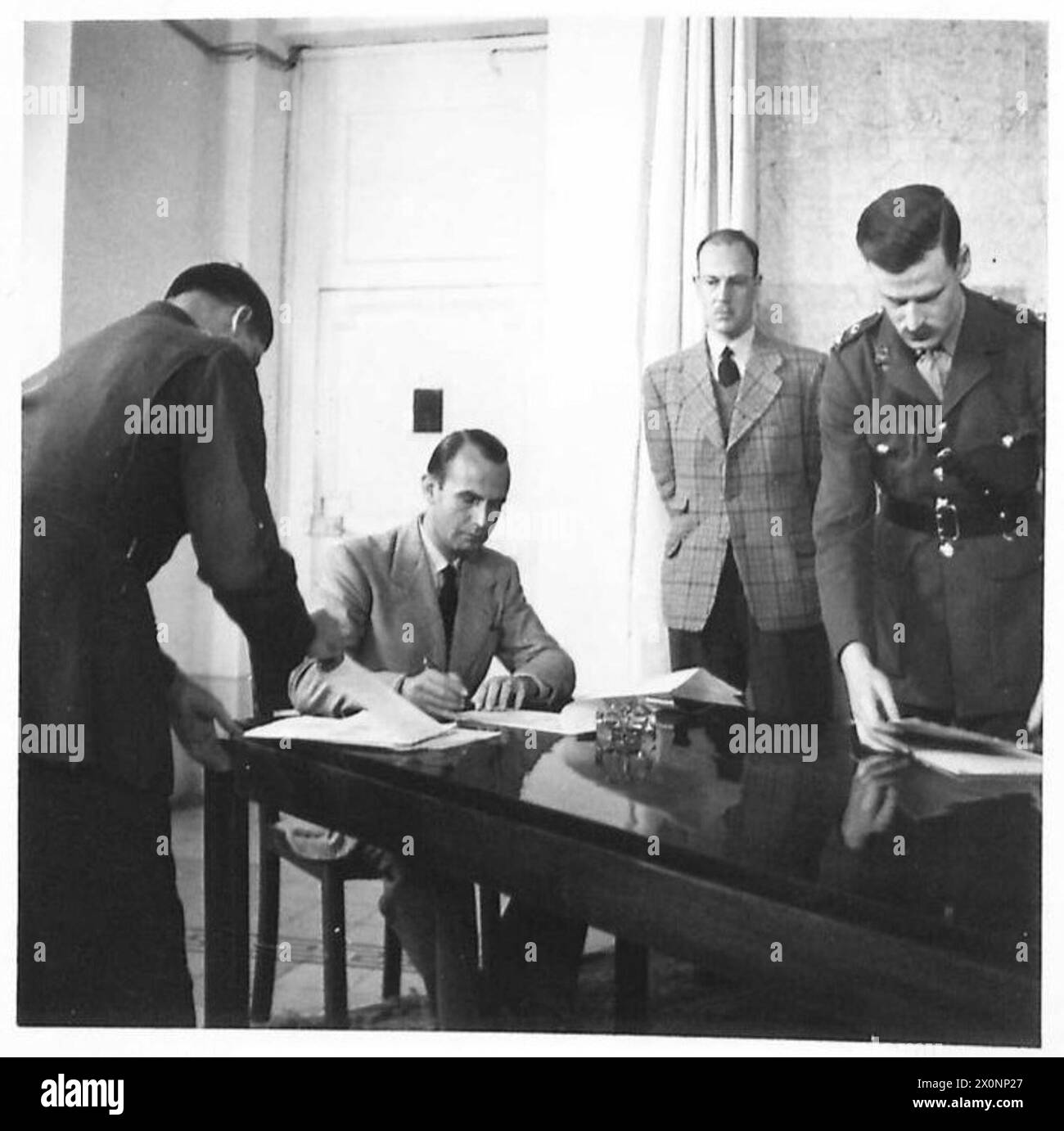 Military police in western Cut Out Stock Images & Pictures - Alamy