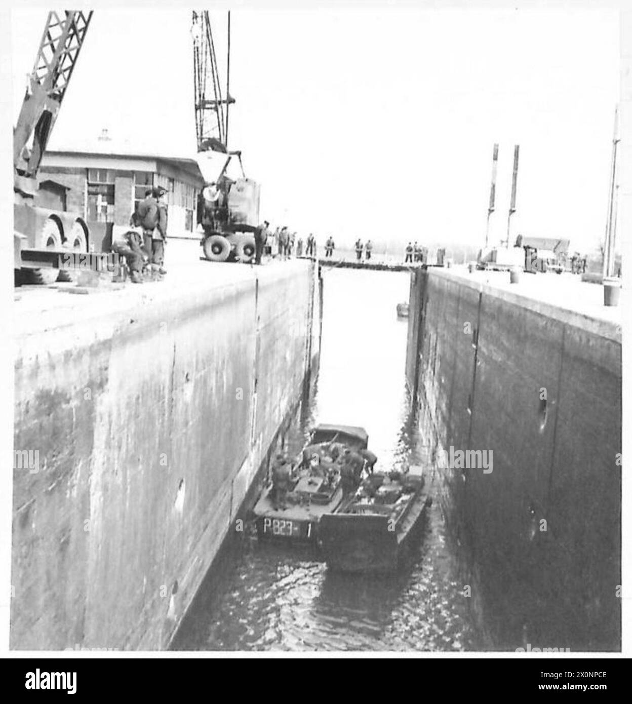 Two air force personnel Black and White Stock Photos & Images - Alamy