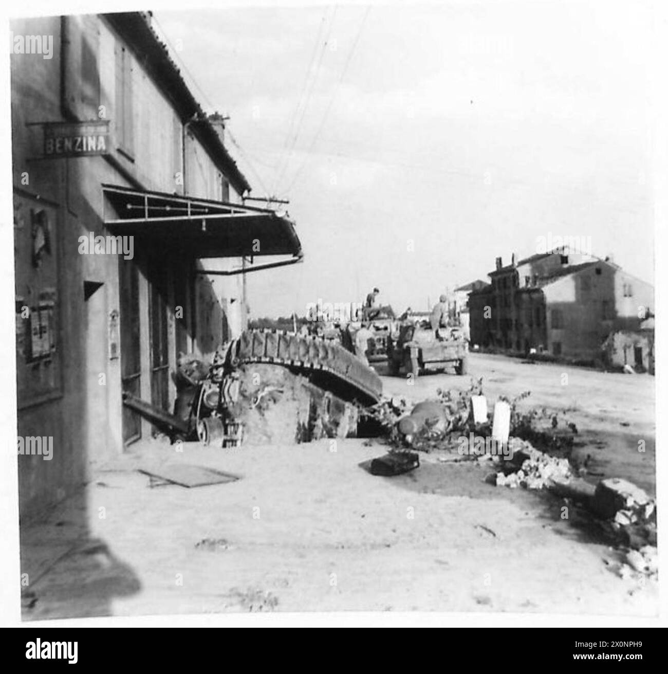 THE BRITISH ARMY IN NORTH AFRICA, SICILY, ITALY, THE BALKANS AND ...