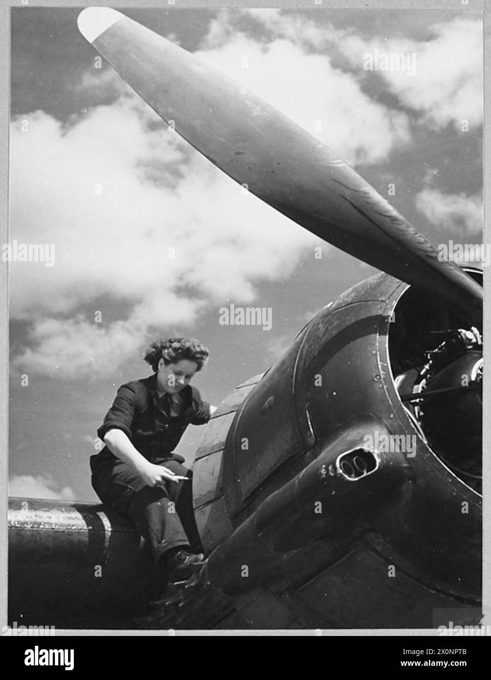 W.A.A.Fs SERVICE AIRCRAFT AT FLYING TRAINING UNITS - At units where ...