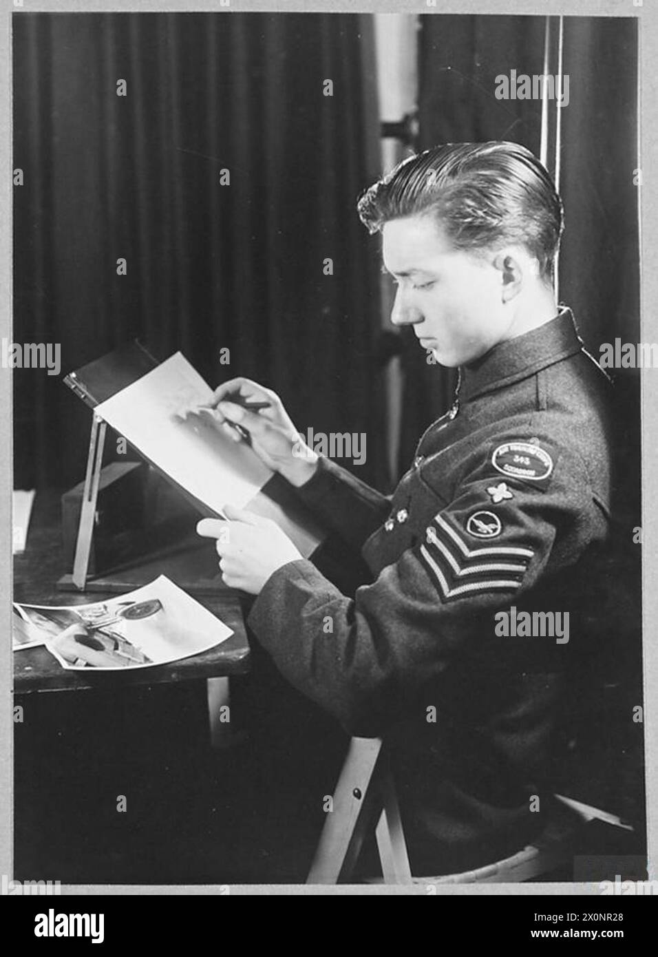 A.T.C. CADET WHO DRAWS LIFELIKE AIRCRAFT - Cadet Flight Sergeant Roy ...