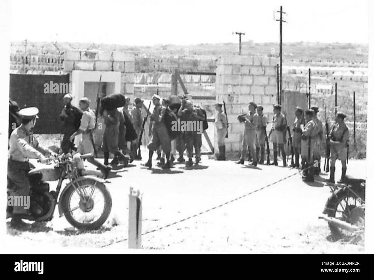 FIRST SICILIAN PRISONERS LEAVE MALTA - Prisoners leave cage to go to ...