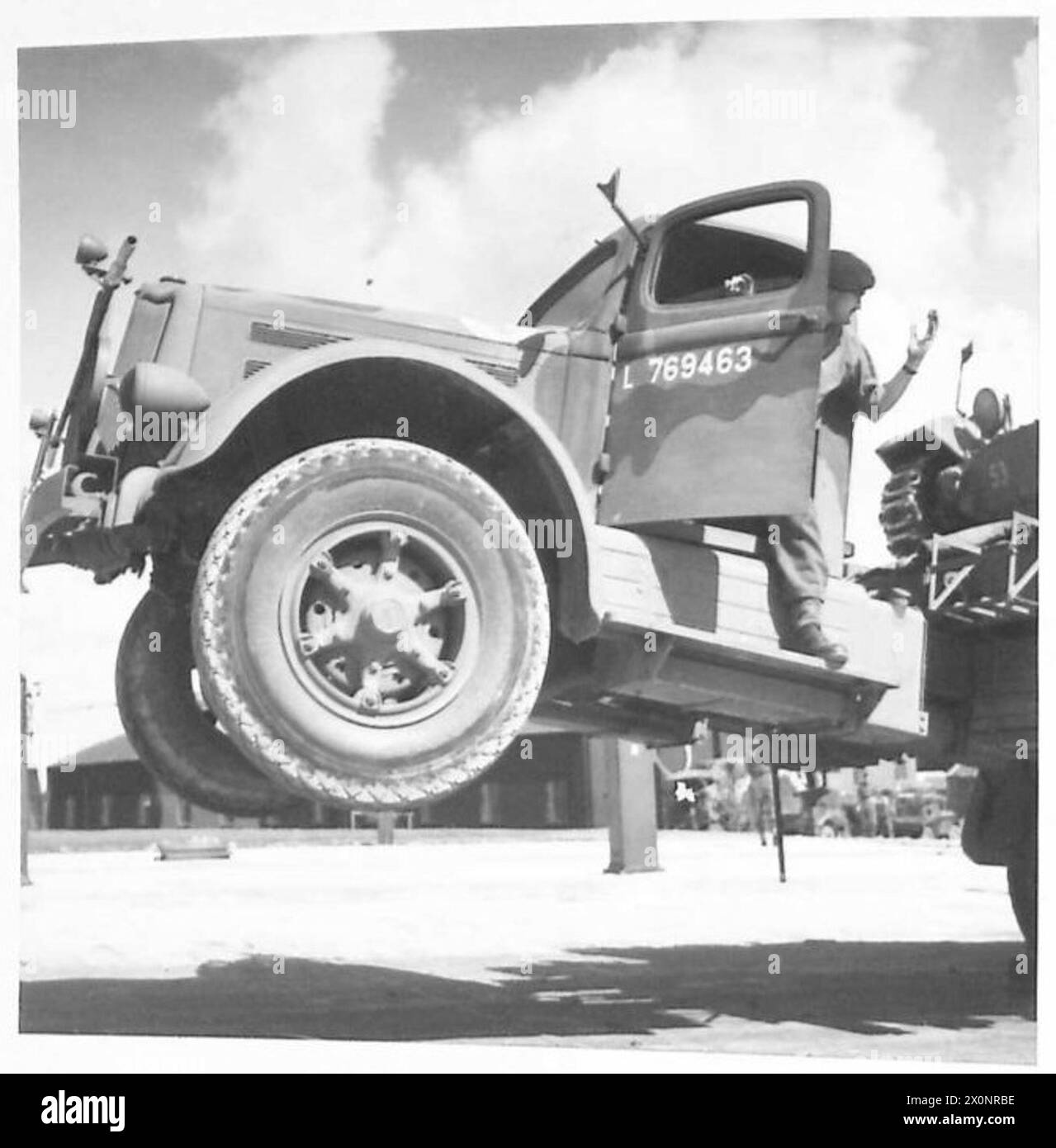 TANK DEMONSTRATION IN SOUTH EASTERN COMMAND - The bonnet of the "white ...
