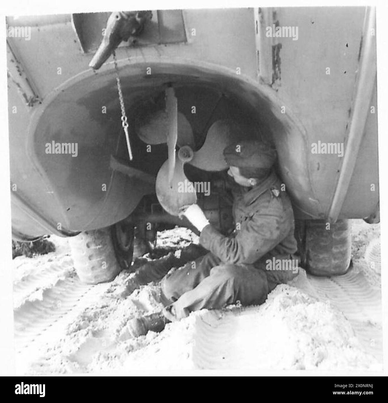 ITALY : EIGHTH ARMYTHE "DUCKS" GET THROUGH - Dvr. C. Deauville of Stoke ...