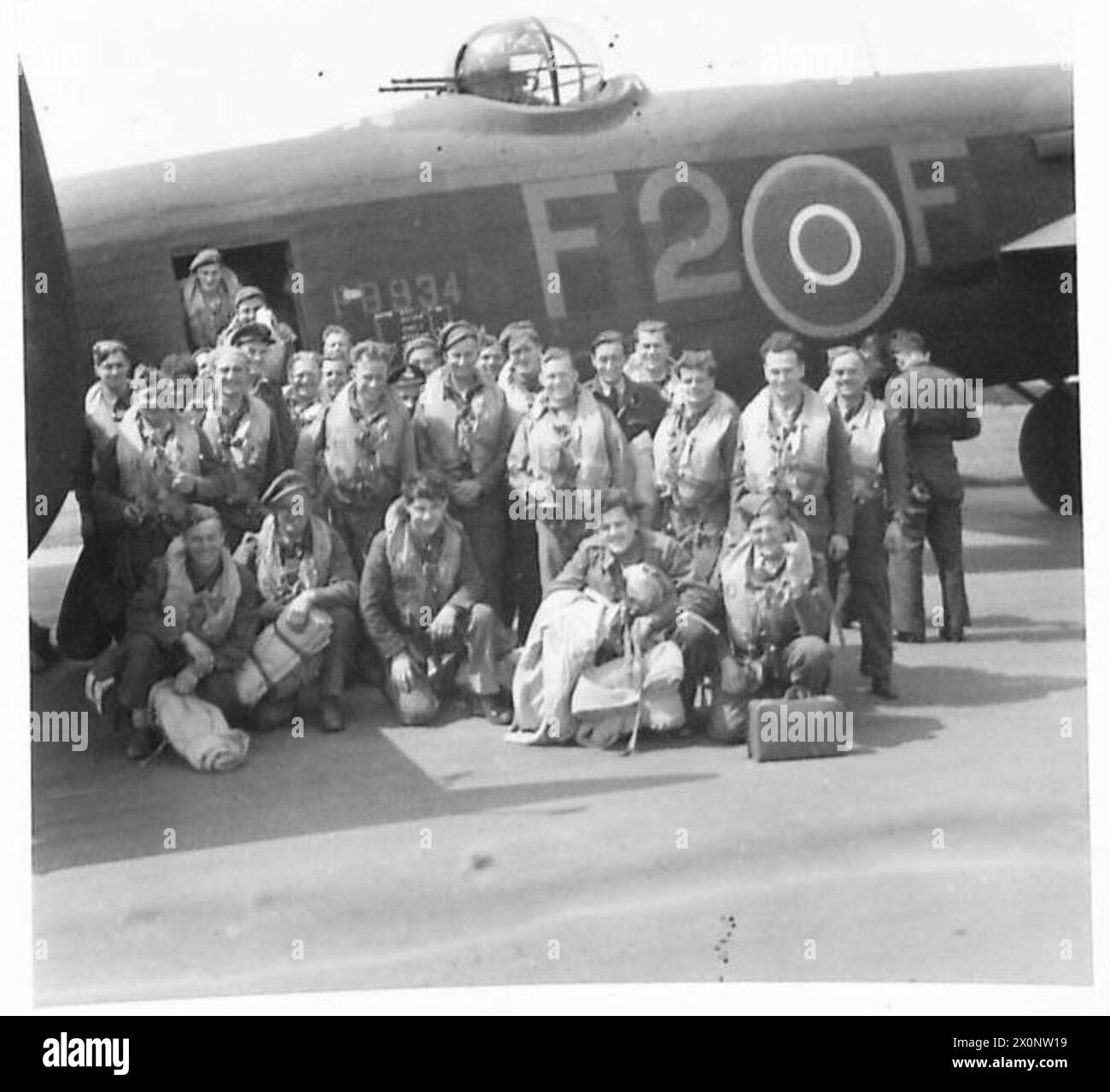 EX-BRITISH POWs RETURNING HOME BY AIR - Ex-British P.O.Ws boarding the ...