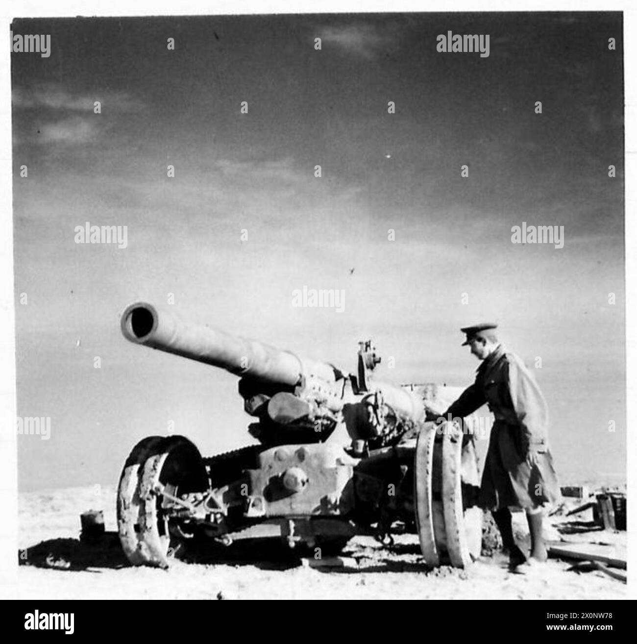 155 mm shell hi-res stock photography and images - Alamy