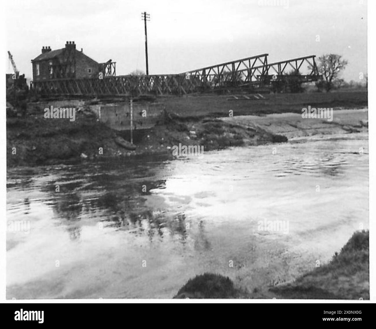 Bailey bridge under construction hi-res stock photography and images ...