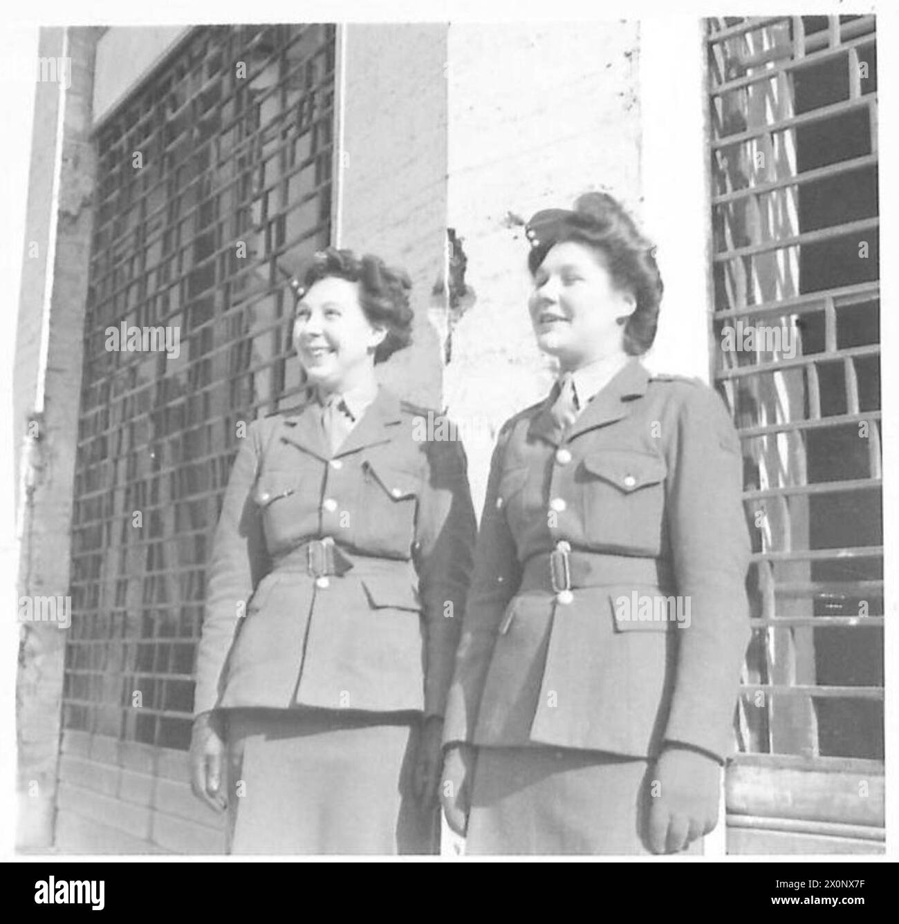 Privates Ethel Saunders and Nora Mildon, British Army personnel, are ...
