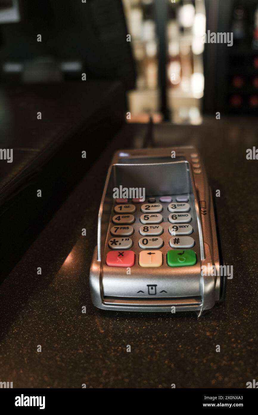 Mobile credit card reader hi-res stock photography and images - Alamy