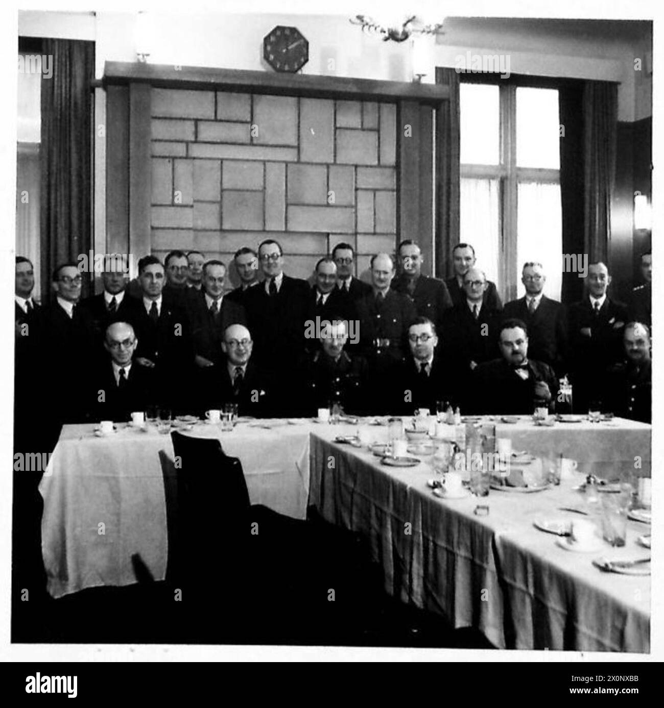 The General Officer Commanding of Western Command meets newspaper ...