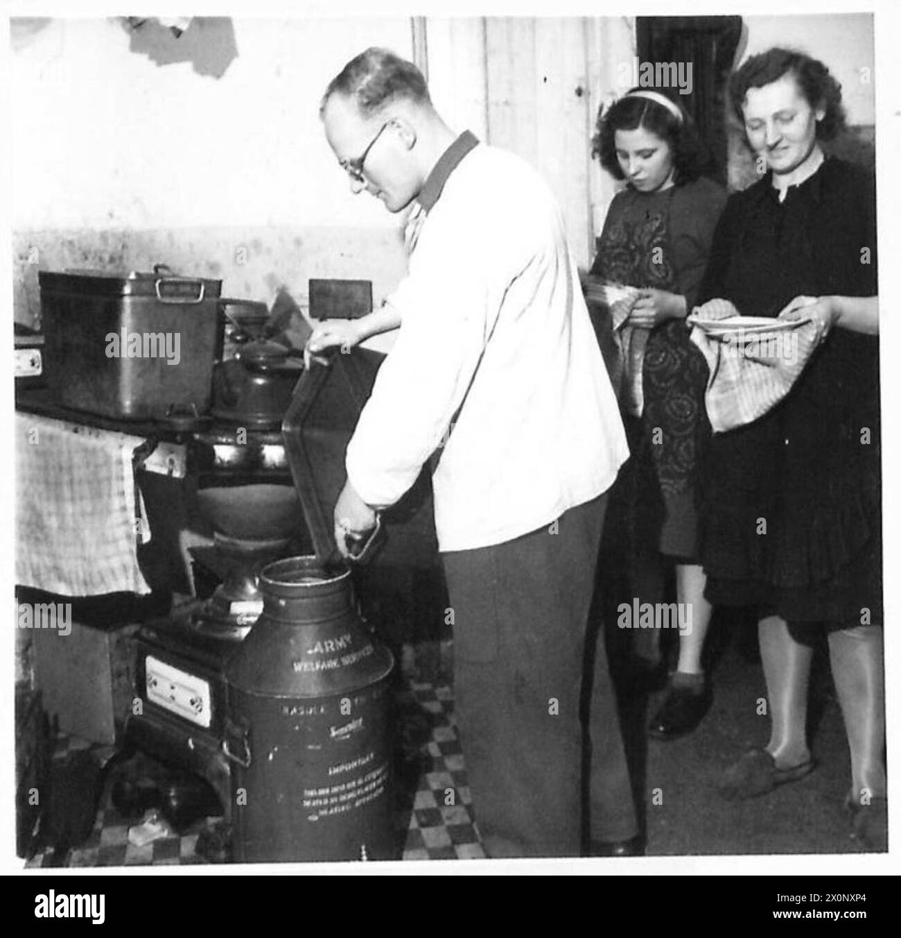 THE "9" CLUB, 2ND ARMY MAIN - Pte J Defty (ACC) of London, the cook ...