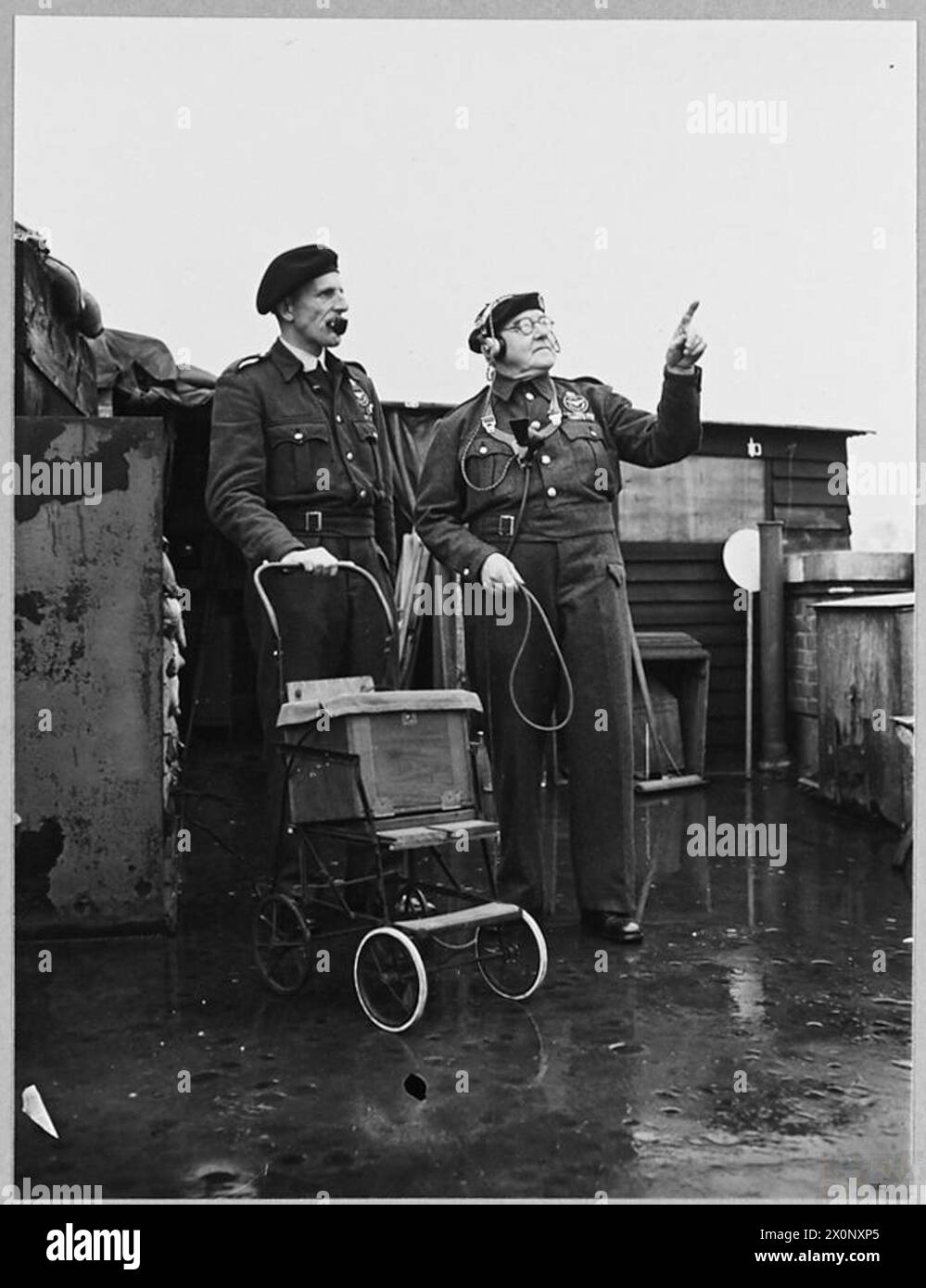 THE ROYAL OBSERVER CORPS TOWN POST - For story see CH.8216 Mobile ...