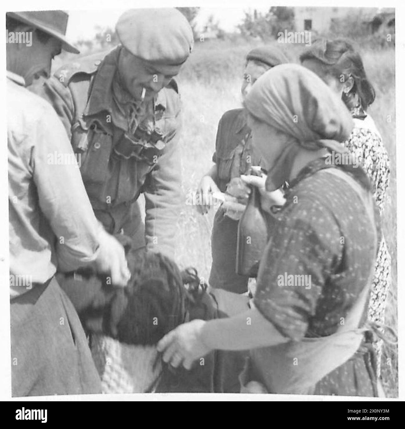 FIFTH ARMY JOINS WITH BRIDGEHEAD FORCES - Lieut. Beale, the first ...