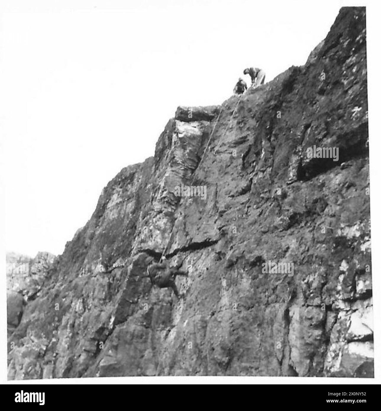 HOME GUARD QUARRY PLATOON IN ACTION! - Home Guards using toggle ropes ...