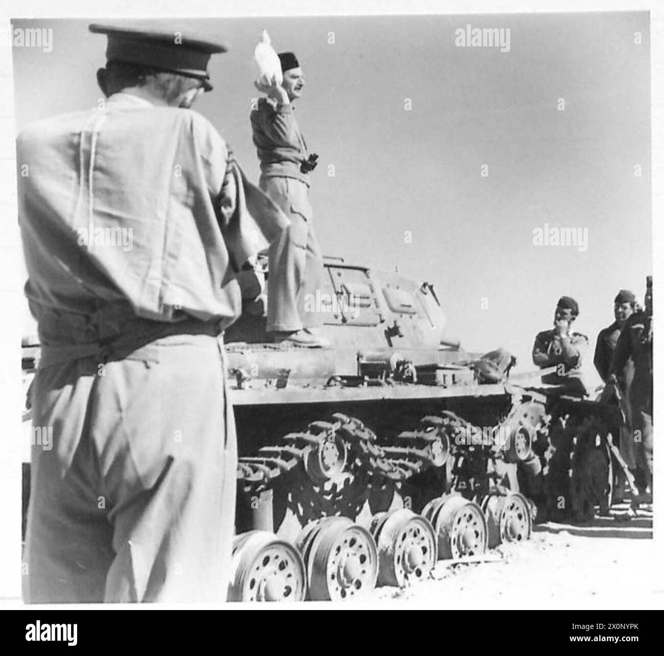 TRAINING PROGRAMME AS USUAL - EVEN IN THE FORWARD AREAS - An officer ...