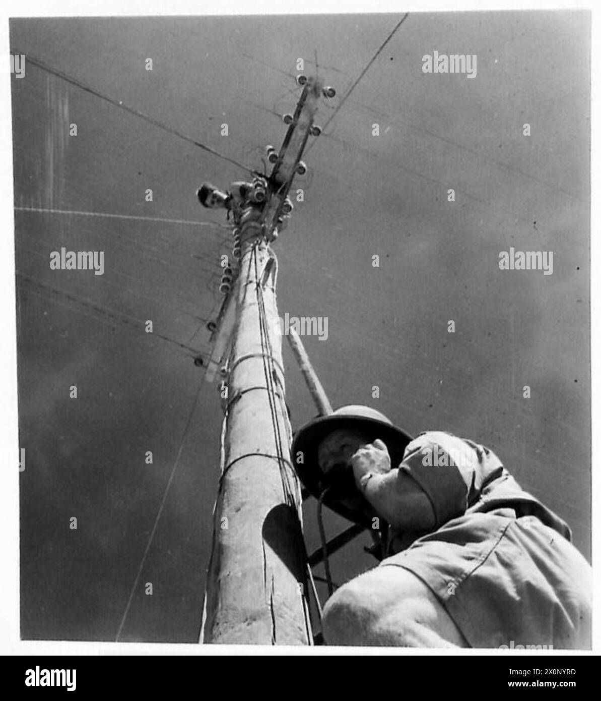INSTRUCTIONS TO ARMY SIGNALLERS IN LINE MAINTENANCE - A linesman ...