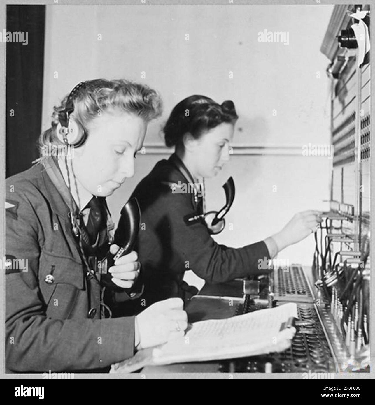 NIGHT OPS AT AN RAF BOMBER STATION : - For story see CH.8845. Telephone ...