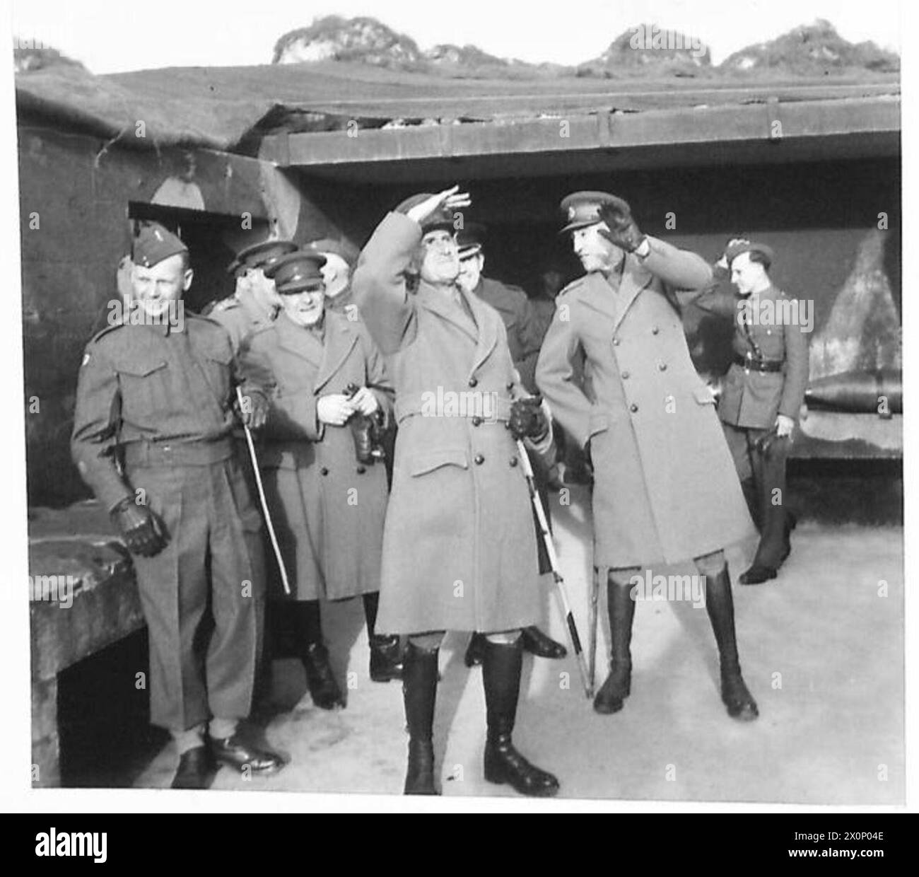 COMMANDER-IN-CHIEF VISITS SOUTH EASTERN COMMAND - Protecting the sun ...