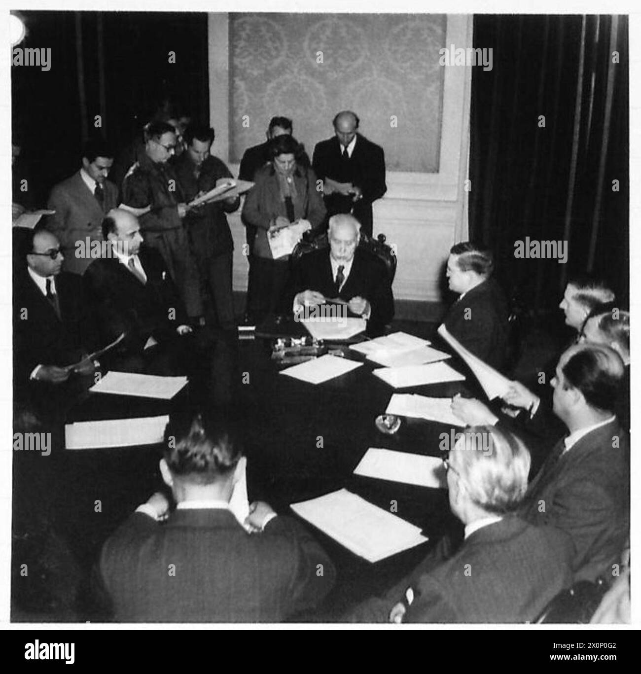 Press conference government Cut Out Stock Images & Pictures - Alamy